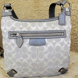 Coach | Bags | Coach Signature Penelope Hippie F4689 White Gray ...
